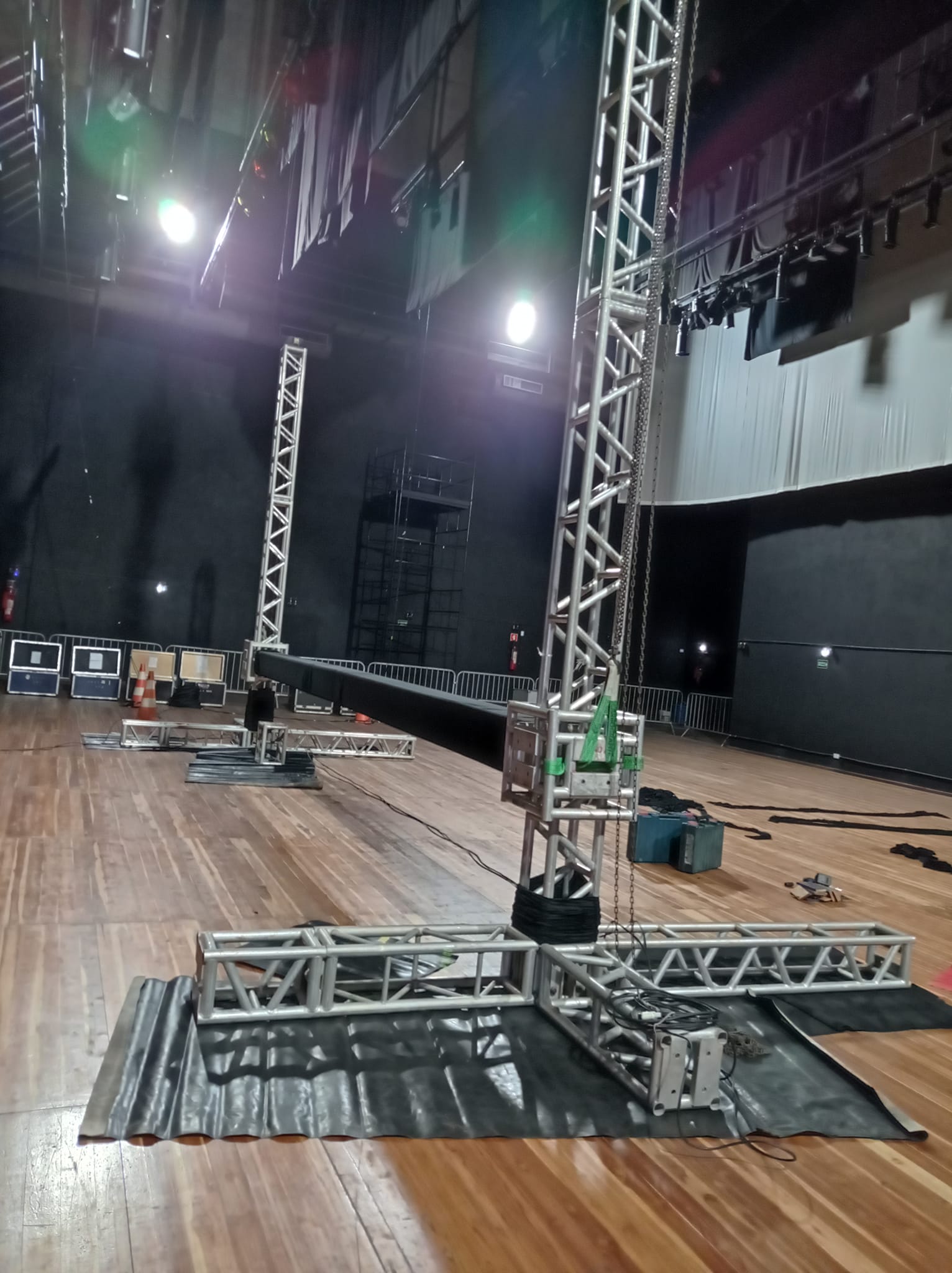 how to rig lighting truss - DRAGON STAGE