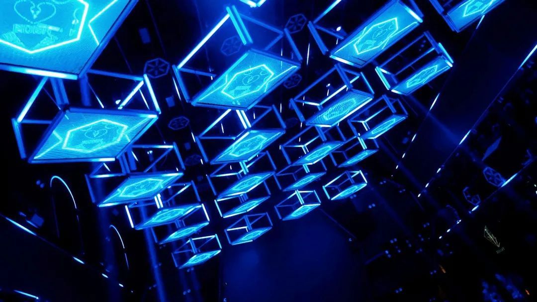 Led Cube Truss for Shenzhen EDEN Bar - DRAGON STAGE