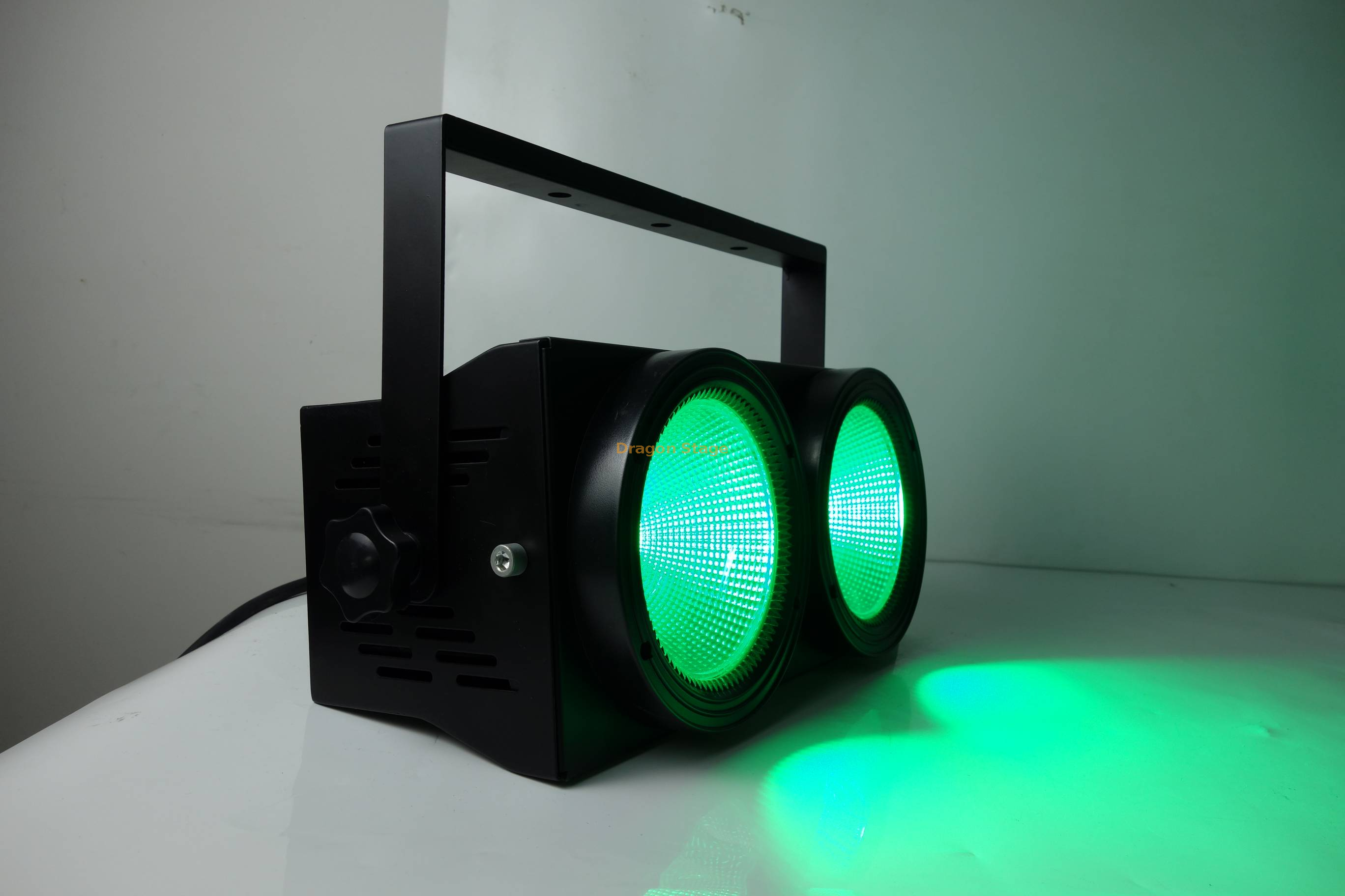 2 eyes tri-color COB face light audience light from China manufacturer ...