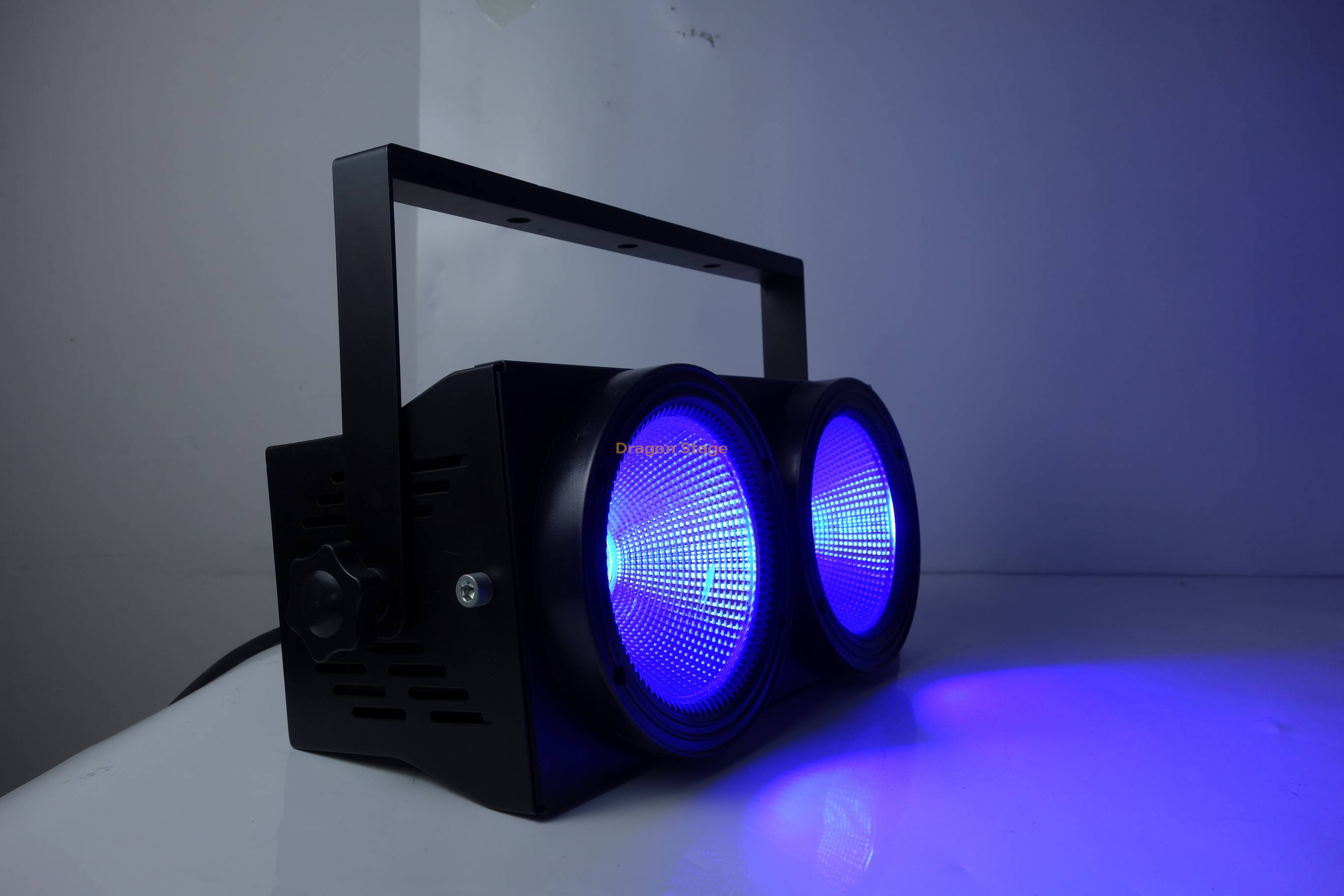 2 Eyes Four Color COB Surface Light Audience Light from China ...