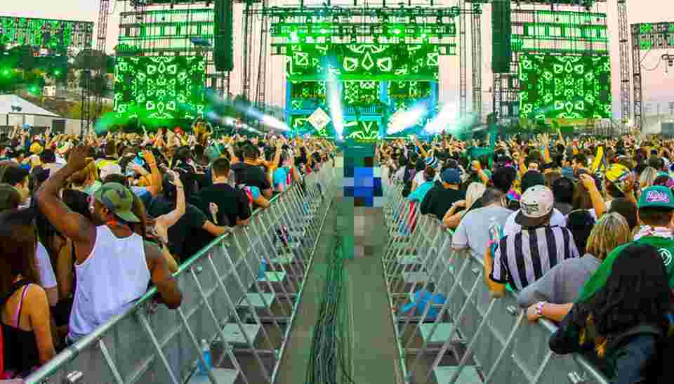 Aluminum Mojo Barricade Safety Barricade Concert Crowd Control Stage ...