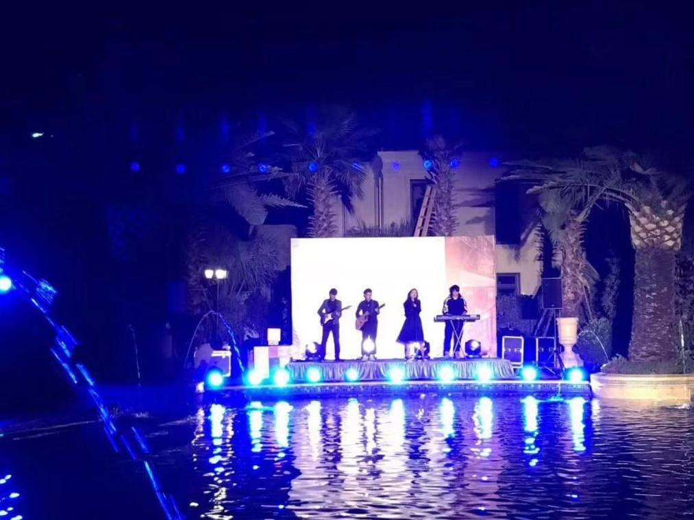 Stage With Glass Truss Stage For Swimming Pool Event Wedding Church Stage With Glass Truss Stage For Swimming Pool Event Wedding Church