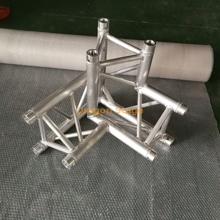 TRIANGLE 3-WAY CORNER Global Truss 3-Way 90 Degree Corner Trussing ...