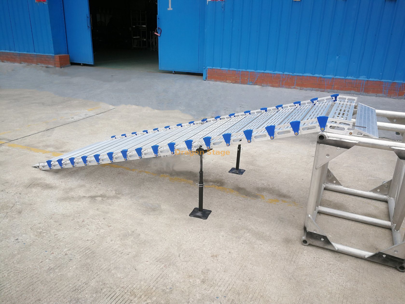 Aluminum Portable 3 Meter Heavy Duty Truck Ramps with Legs from China ...